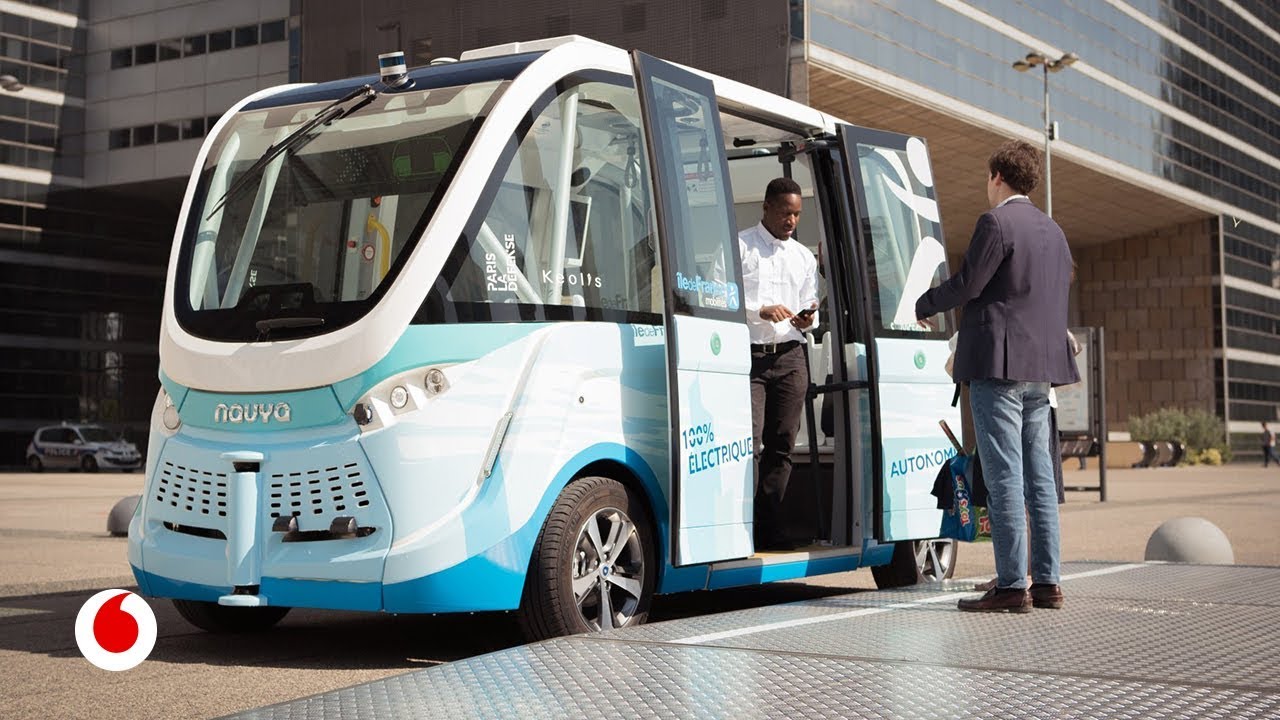 Así son los autobuses sin conductor que ya funcionan en París - YouTube