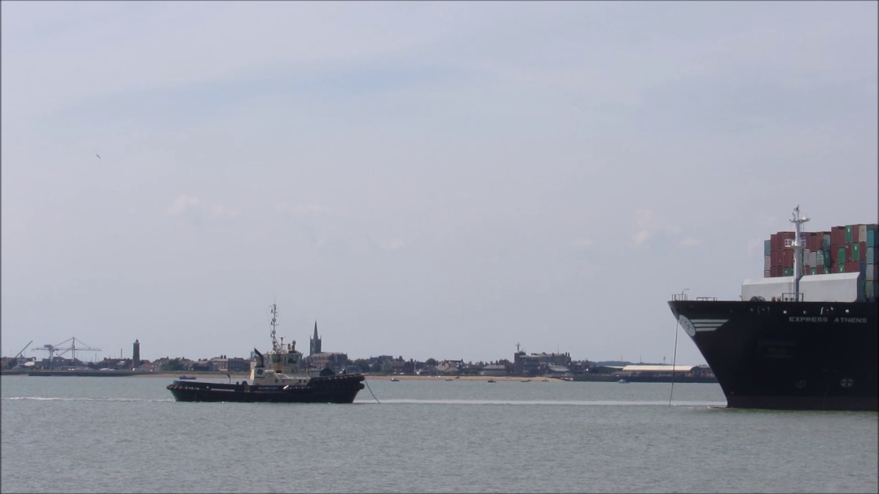 Express Athens departure from Felixstowe berth 9 with 2 tugs 17th July ...