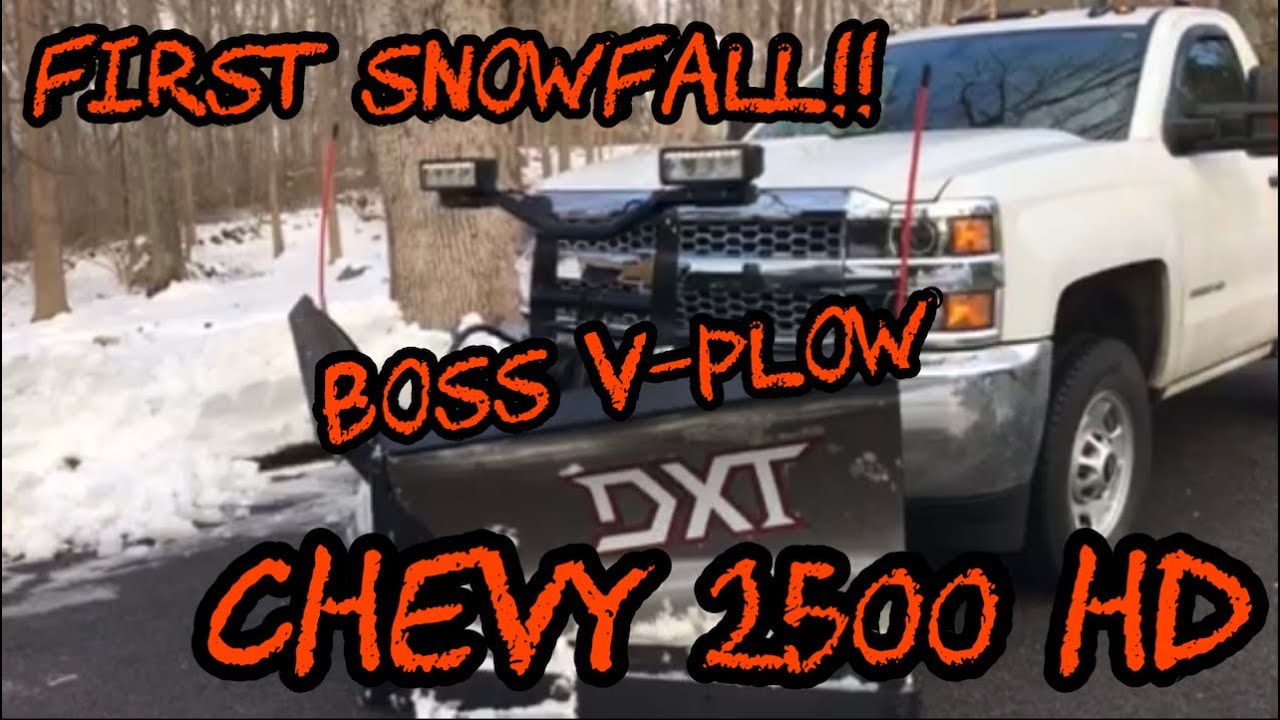 #55 First Snowfall: Snowplowing with Chevy 2500 & Boss DXT - YouTube