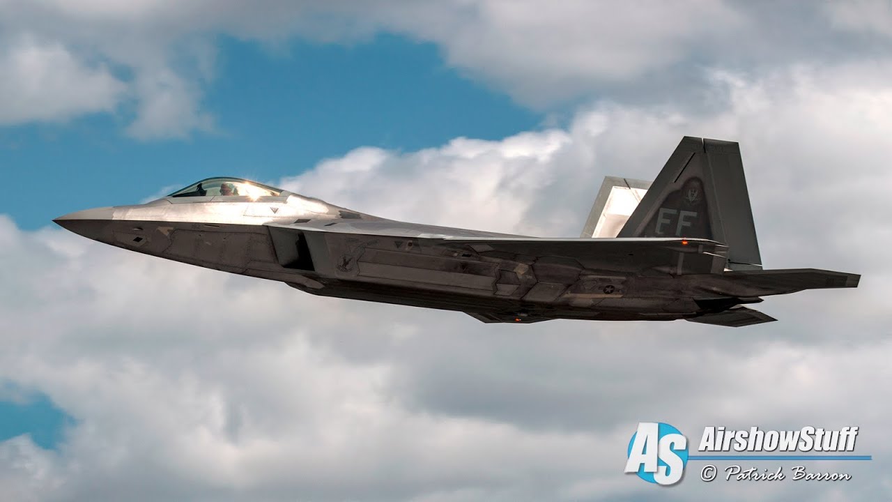 USAF F-22 Raptor Demo Team Arrival at EAA AirVenture Oshkosh 2015 - YouTube