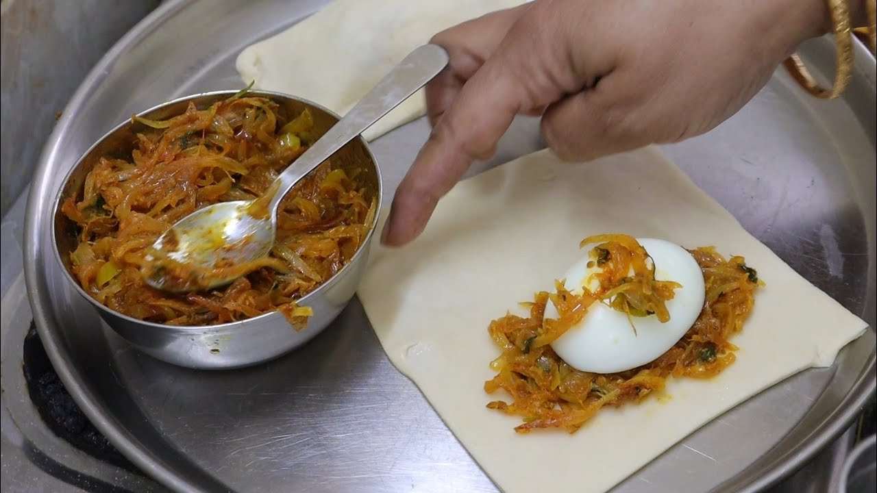 Egg Lukhmi/ Egg onion Lukhmi/ Iftar Special Hyderabadi Street Style ...