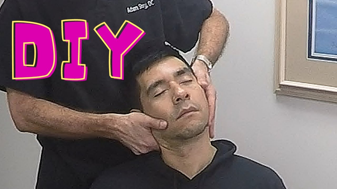How to be a CHIROPRACTOR on Yourself 💥👉🏻 Crack your own neck and back 👈 ...