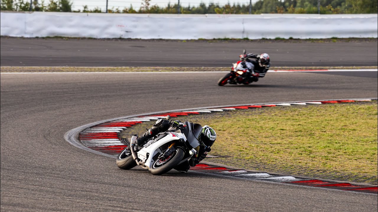 Yamaha R1 Fast Lap Nürburgring Grand Prix - YouTube