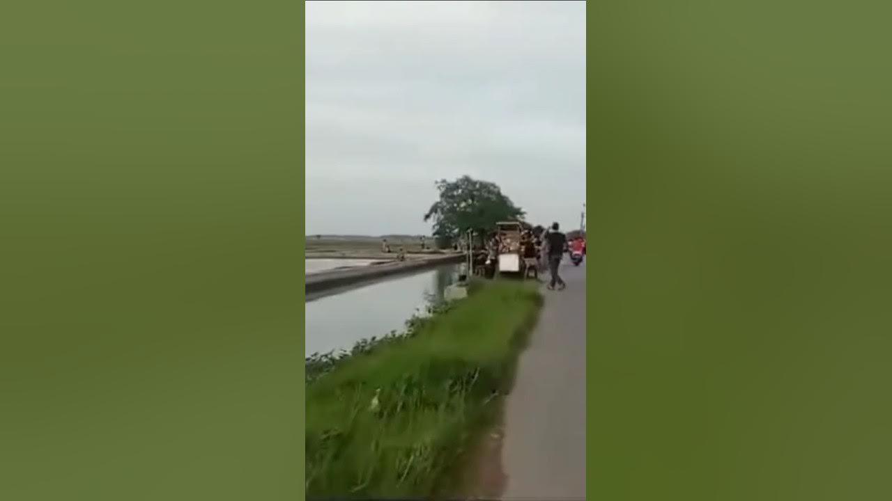 Traffic #bt15 #funny #shorts - YouTube