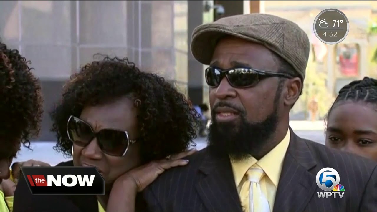 Corey Jones' family react to verdict - YouTube