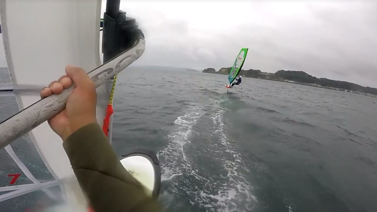 Many Windfoiler on the sea at Kamakura Oct/7/2017 - YouTube