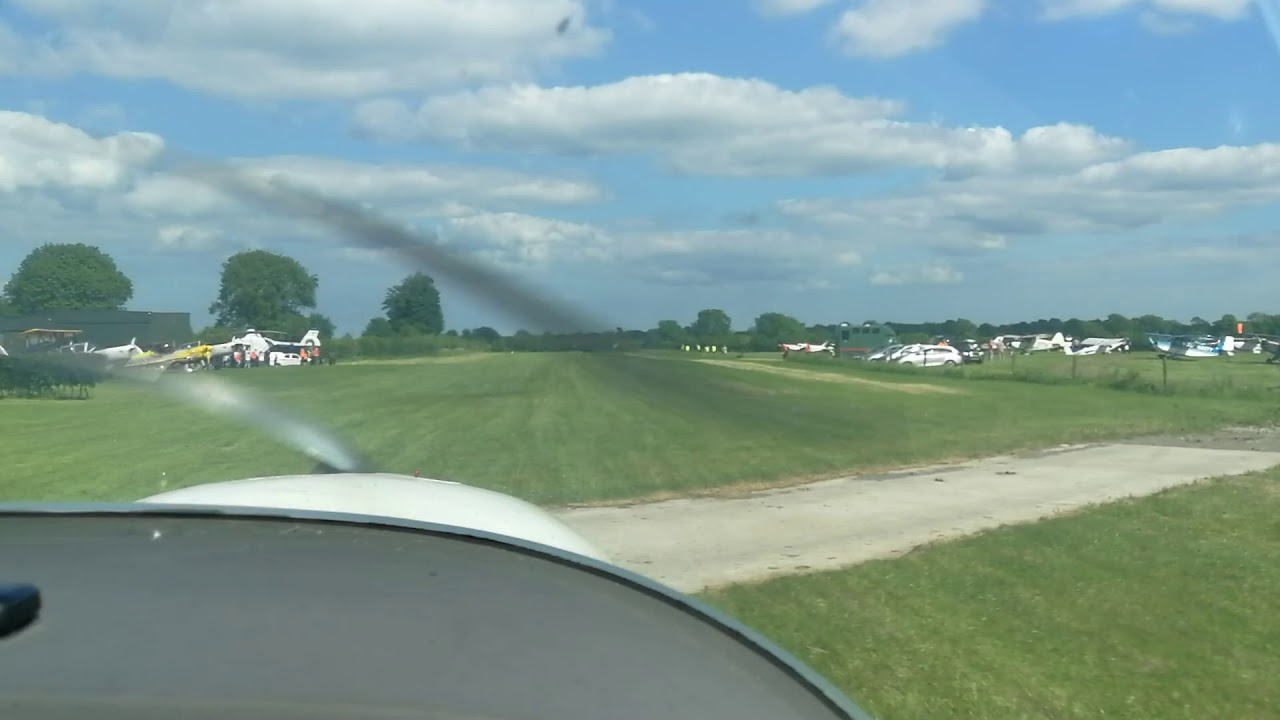 Cockpit video: EI-JIM taking off from Athboy airstrip (fly-in 2018 ...