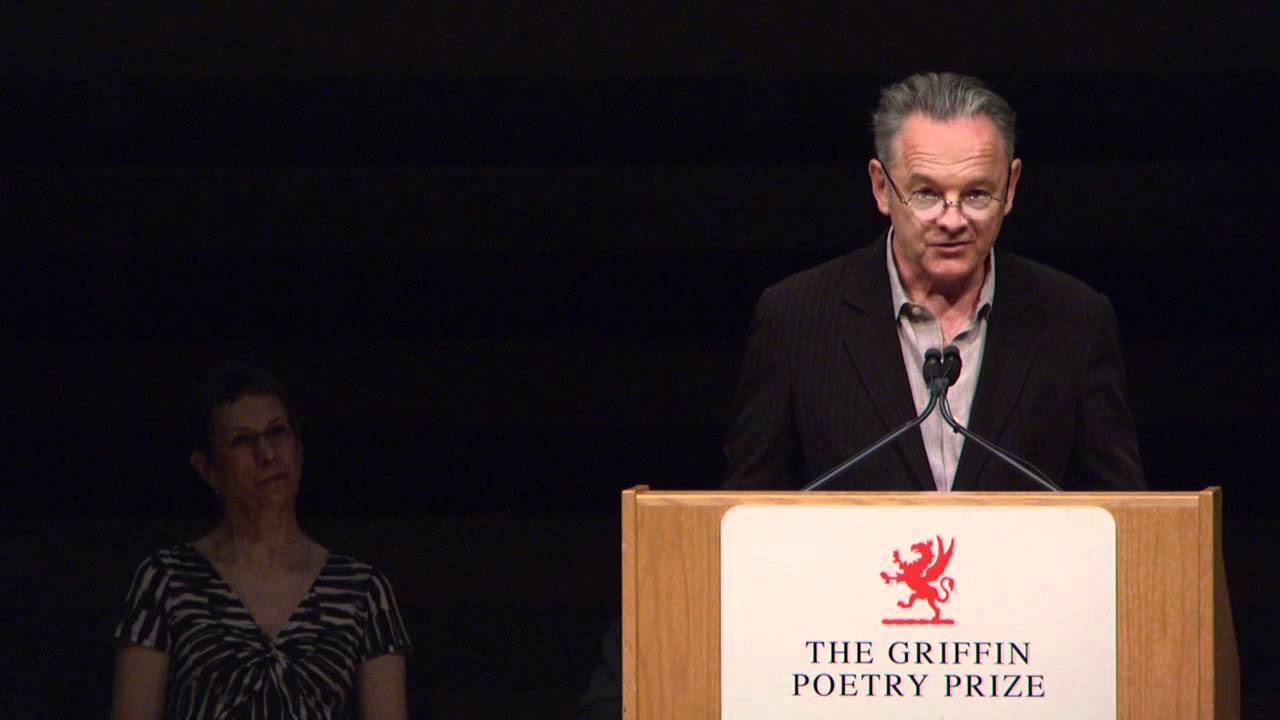 Poet Robin Robertson reads from Human Chain, by Seamus Heaney - YouTube