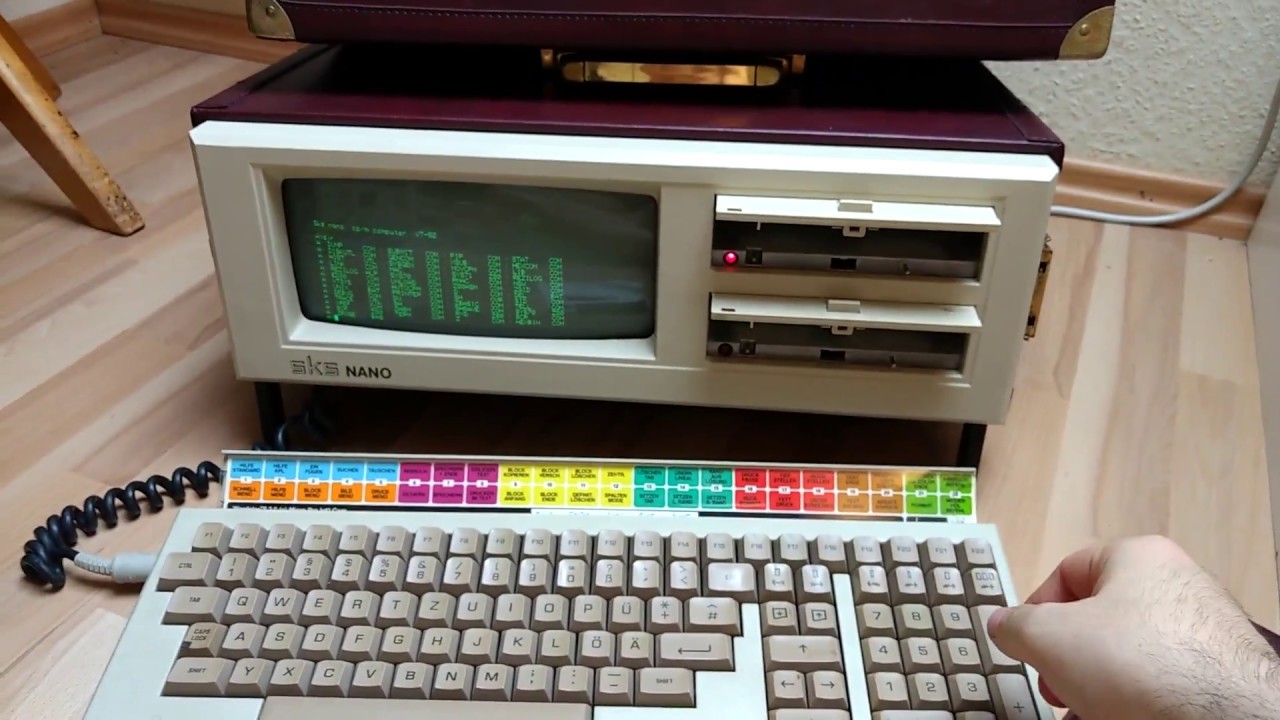 SKS 2500 NANO Portable CP/M Computer quick test - YouTube
