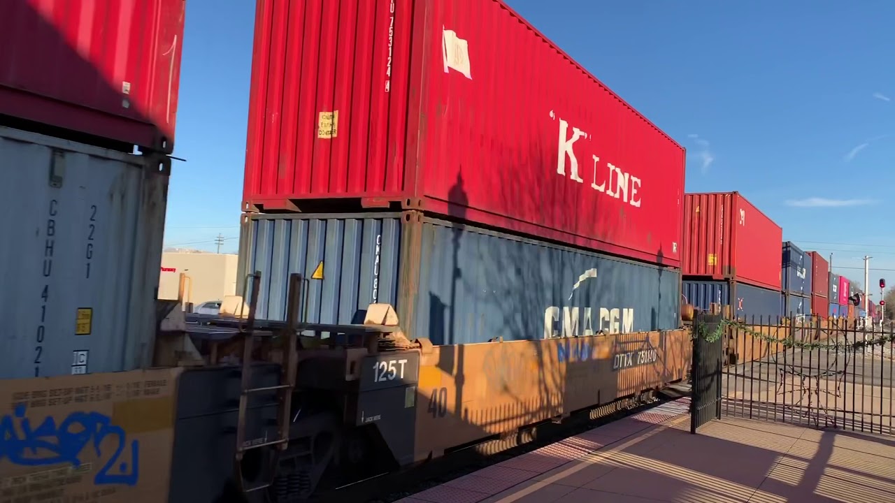 2019-12-25a Union Pacific Autorack & Stack - YouTube