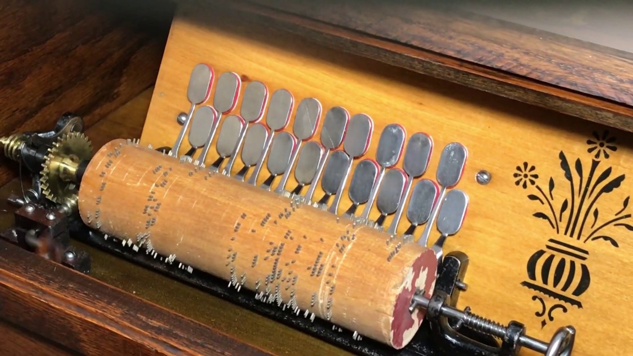Concert Roller Organ - YouTube
