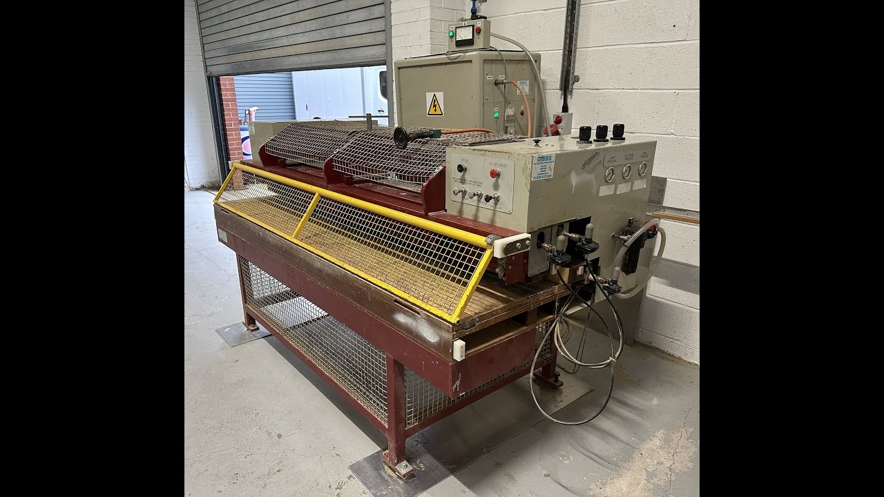 Gibbs Sandtech RF Lipping Machine - YouTube