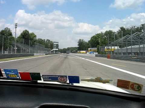 Volkswagen Type 3 of 1970 with electronic injection and the automatic ...