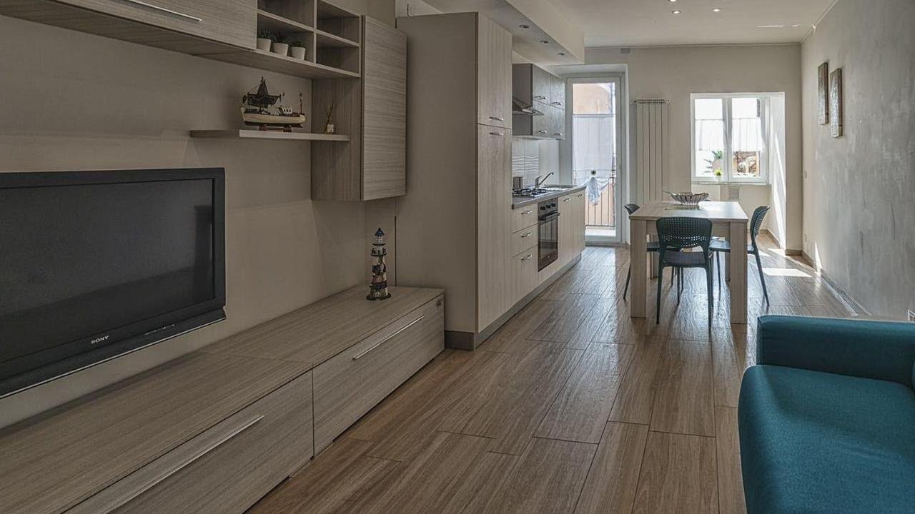 Casa Erika Fronte mare, Varazze, Italy - YouTube