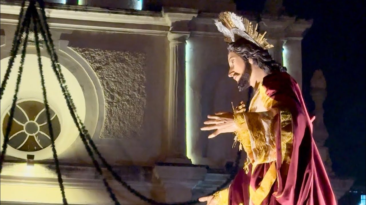 Entrada Sagrado Corazón de Jesús del Beaterio de Belén 2025 - YouTube