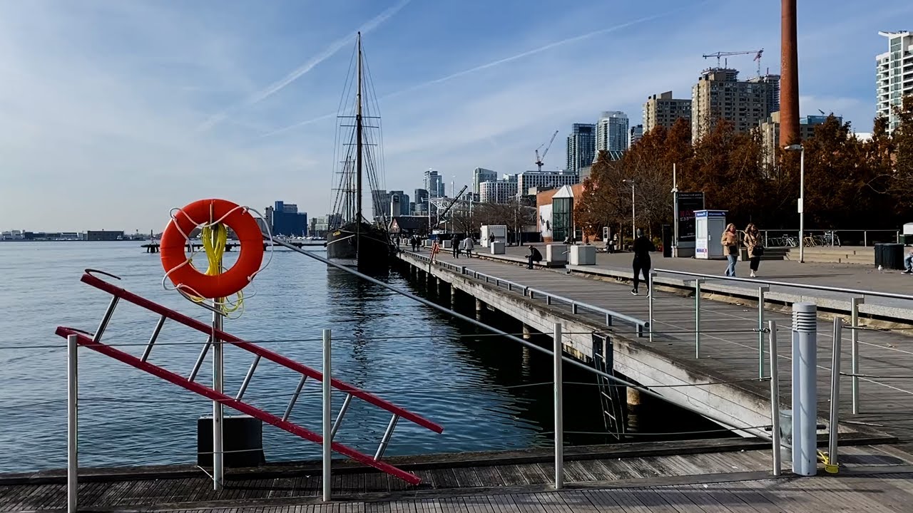 Toronto Harbourfront/Waterfront Autumn Walk - Toronto, Ontario, Canada ...