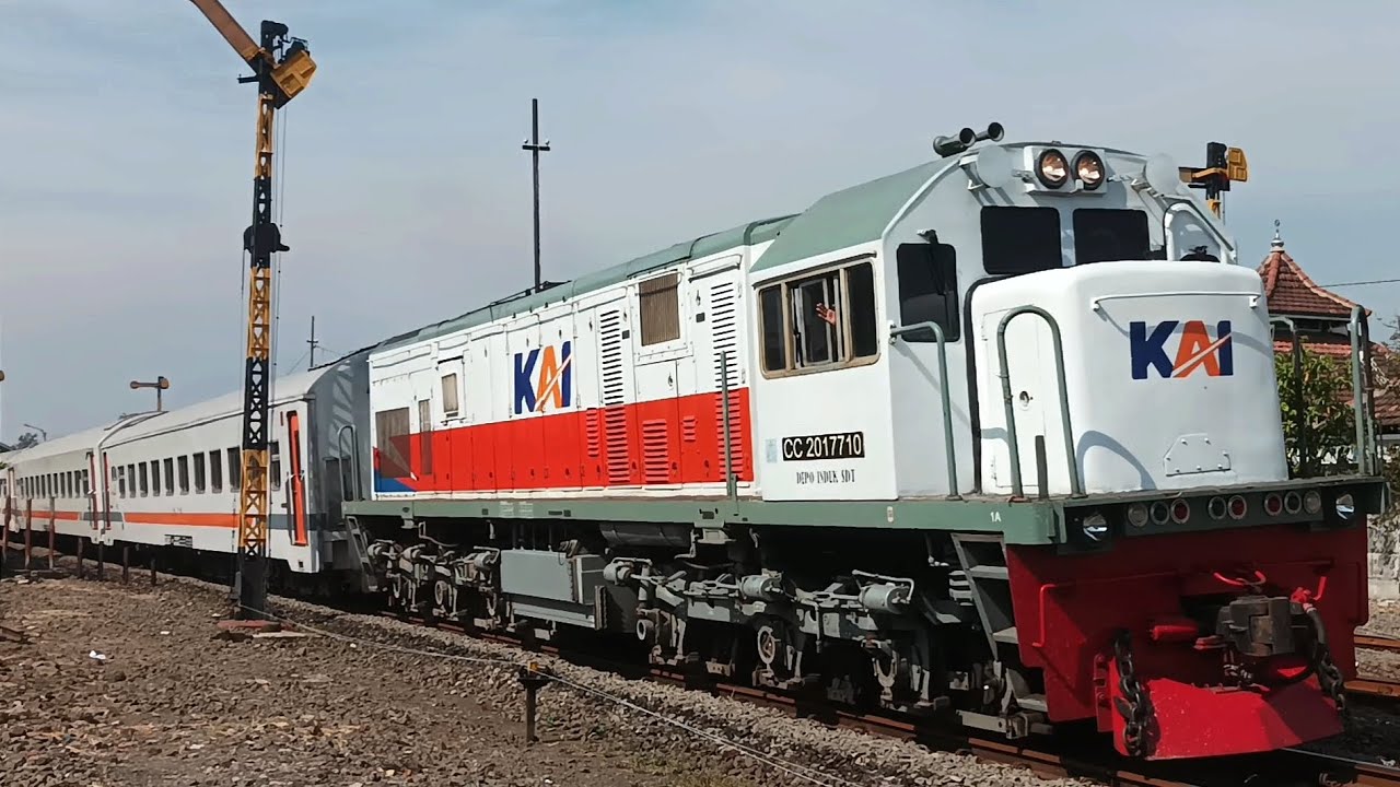 CC201 77 10 SDT. Ka Penataran Blitar - Surabaya Kota - YouTube