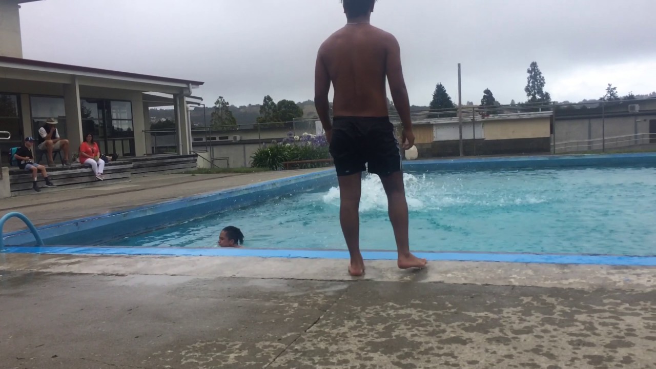 Popping Phat Manus at NC.mp4 - YouTube