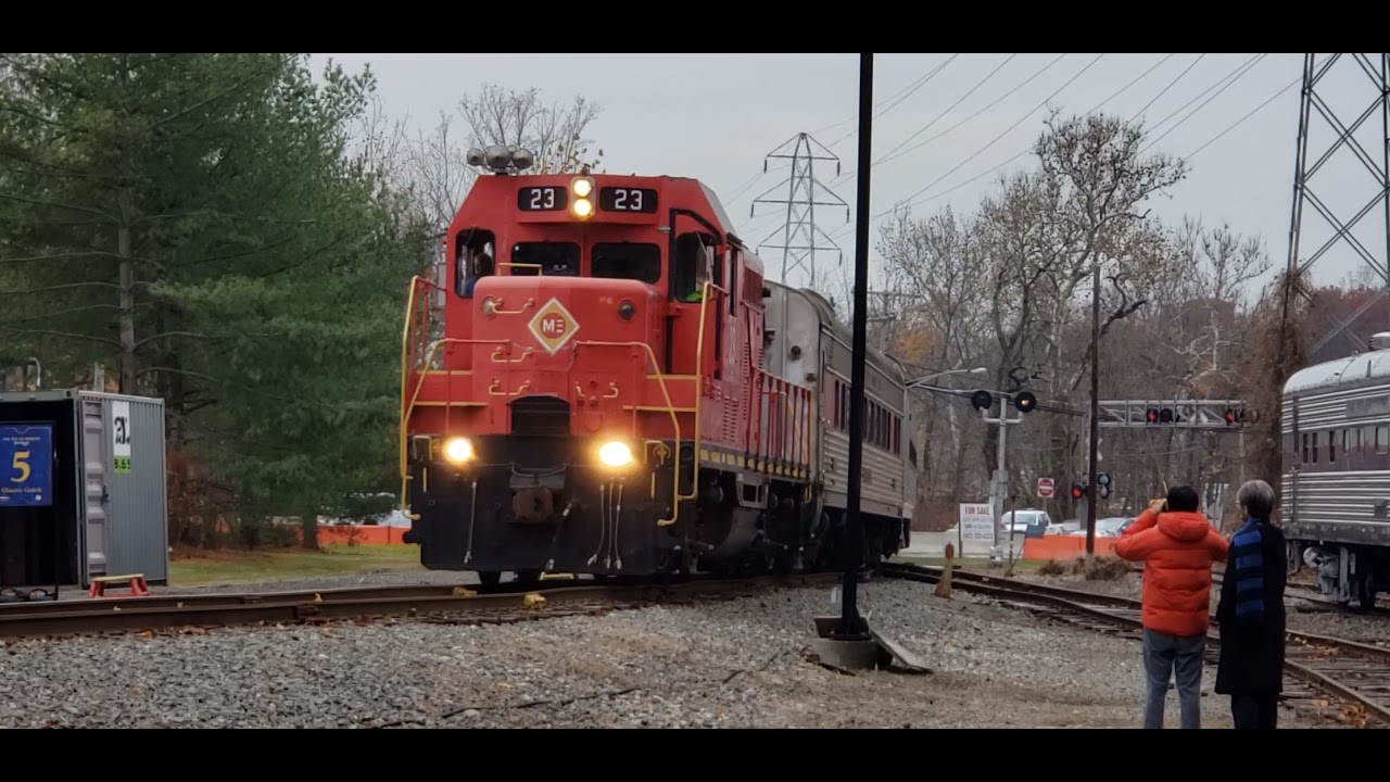 GP9 on Morristown and Erie railroad . Whippany NJ - YouTube