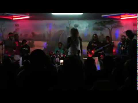 DON TARZ LIVE @ B1 SHOW - YouTube