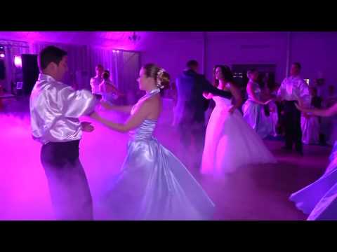 Dansul mirilor Florin și Corina