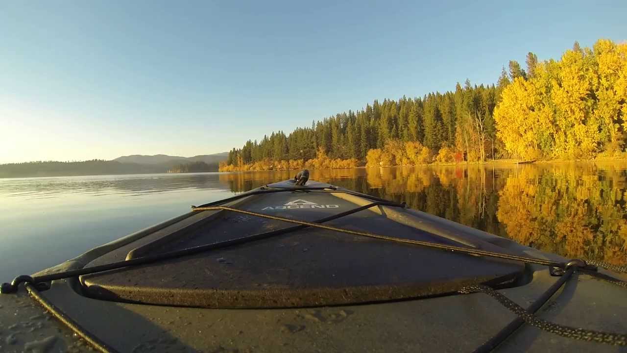 Kayaking on Hauser Lake in Northern Idaho - YouTube