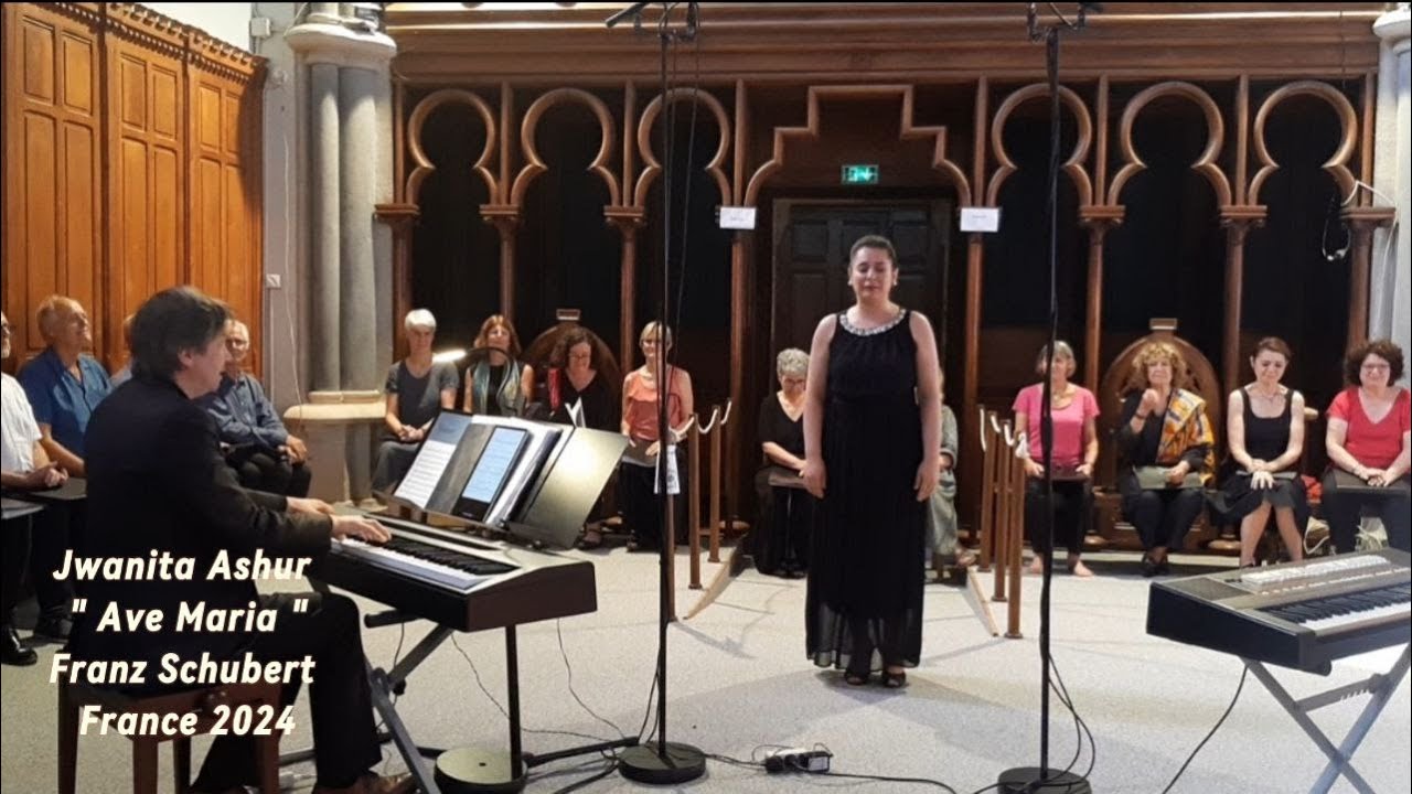 Jwanita Ashur "Ave Maria " Franz Schubert - YouTube