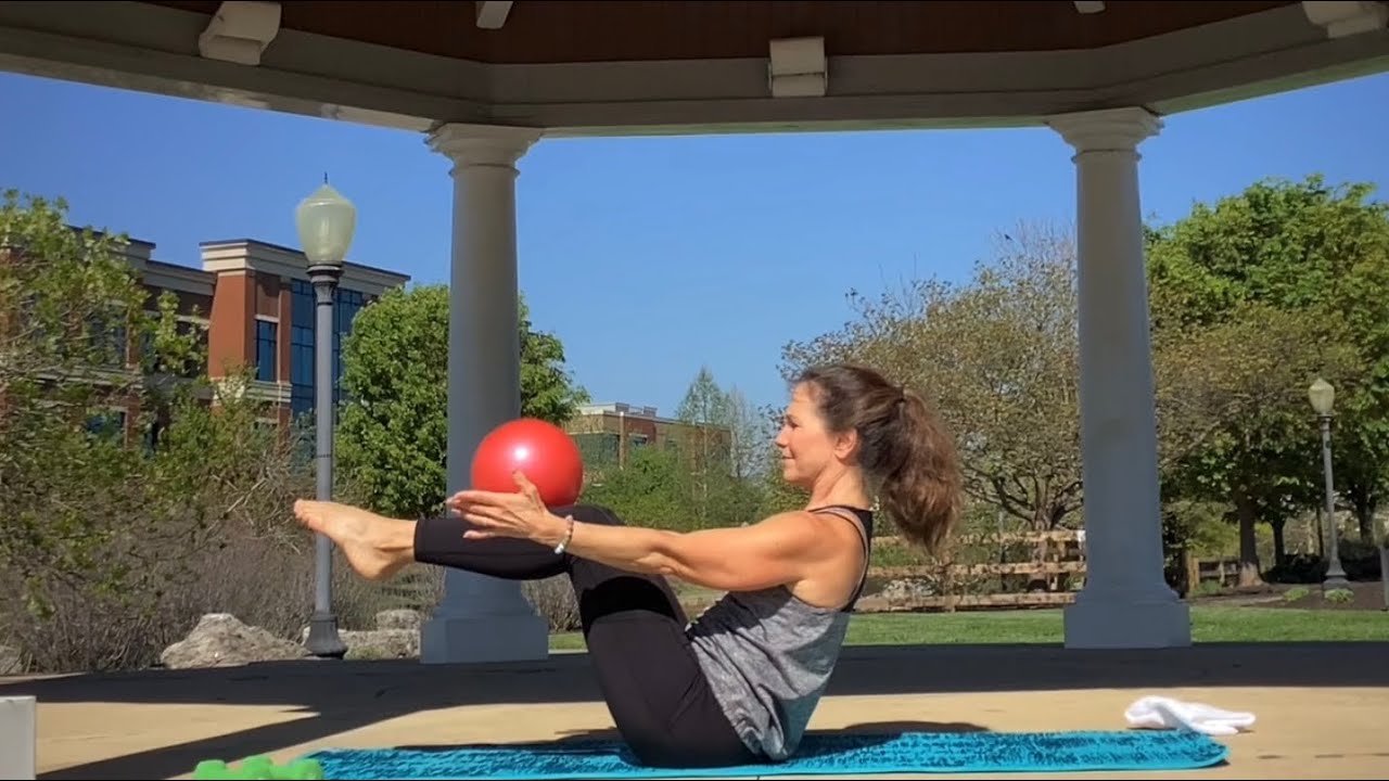 30 Minute Pilates Workout | Pilates in the Park - YouTube