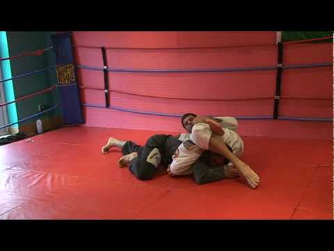 Roleta BJJ Inverted Guard Triangle Variation - YouTube