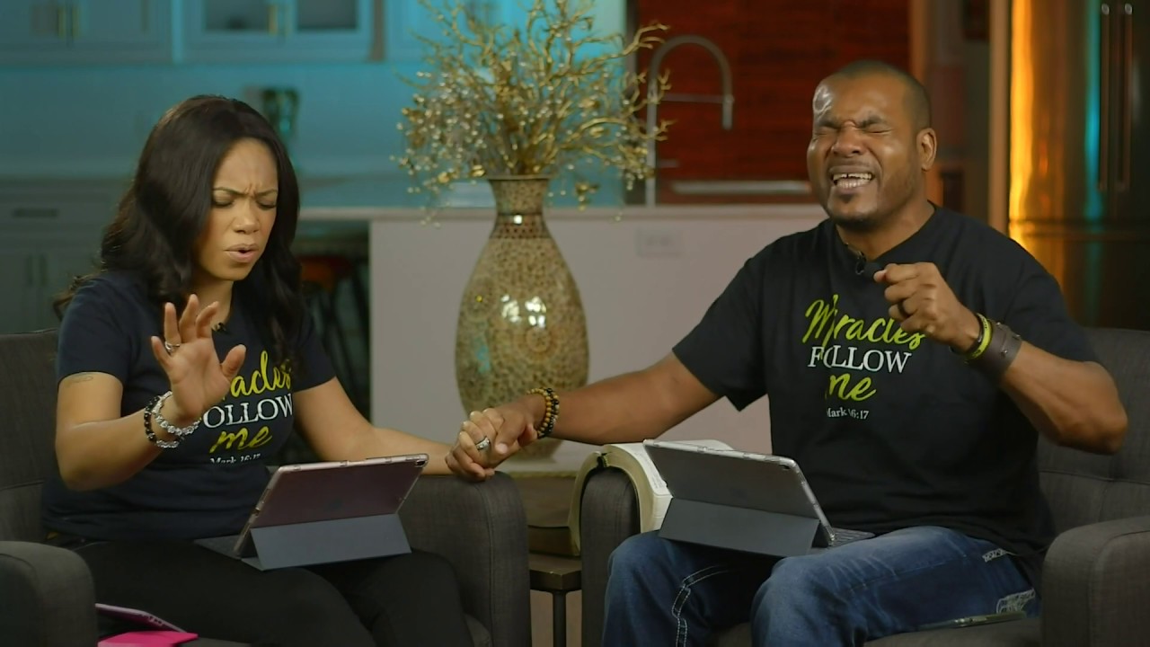 Praying Live - YouTube