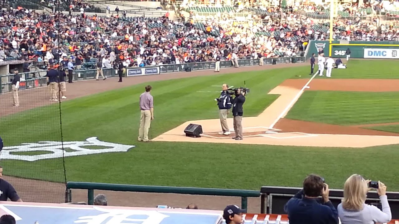 Dan Buhr Singing the National Anthem at Comerica Park - YouTube
