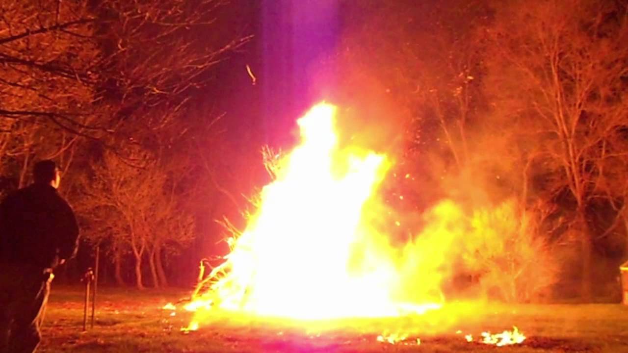Country Bonfire - YouTube