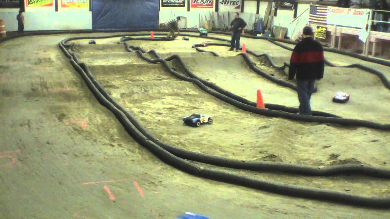 Washtenaw RC Raceway 4wd SCT B-Main November 19, 2011 - YouTube