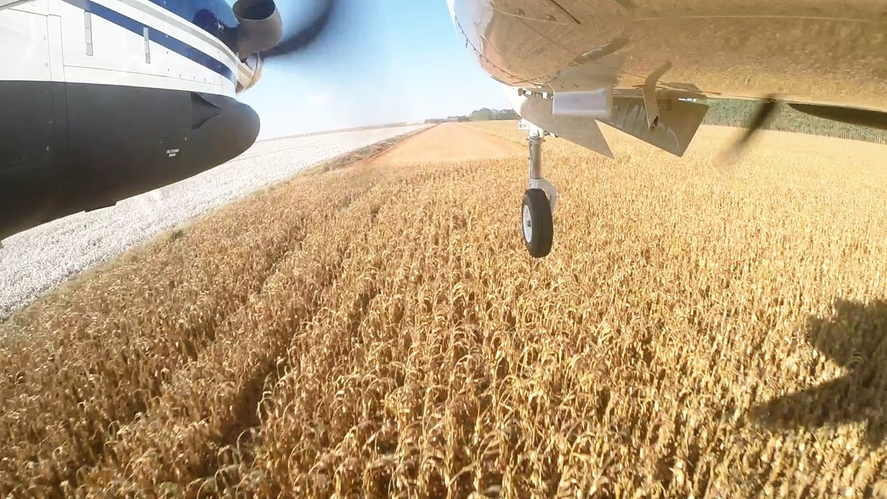 KING AIR GTx - Unpaved Runway Landing - EXTERIOR AND PILOT VIEW VIDEO ...