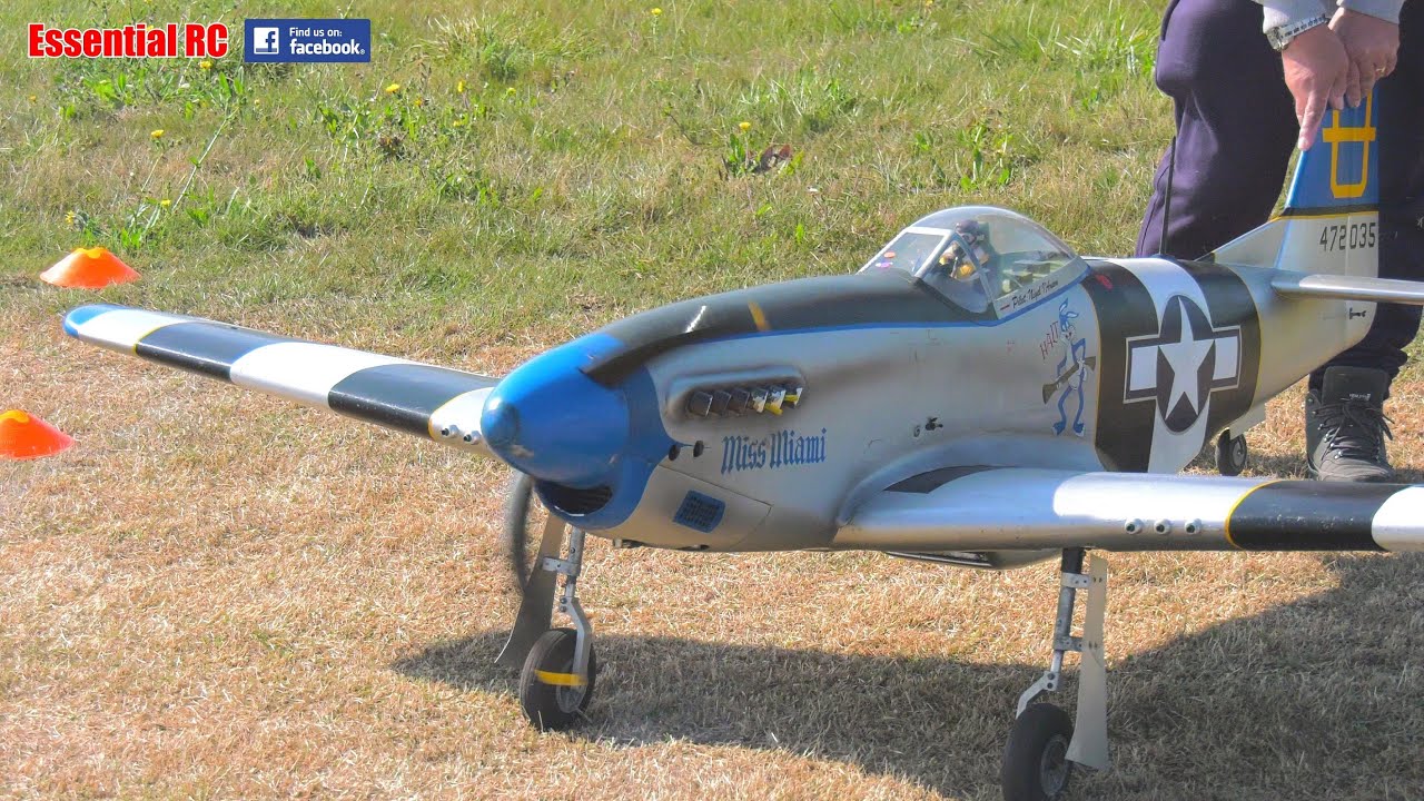 LARGE SCALE RC P-51 MUSTANG STRAFING THE STRIP AT STOWE MARIES ...