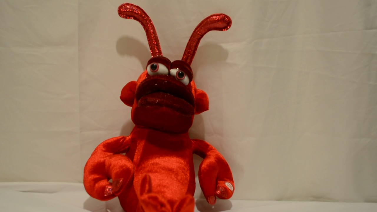 Dan Dee Singing Lobster "Hot Hot Hot" - YouTube