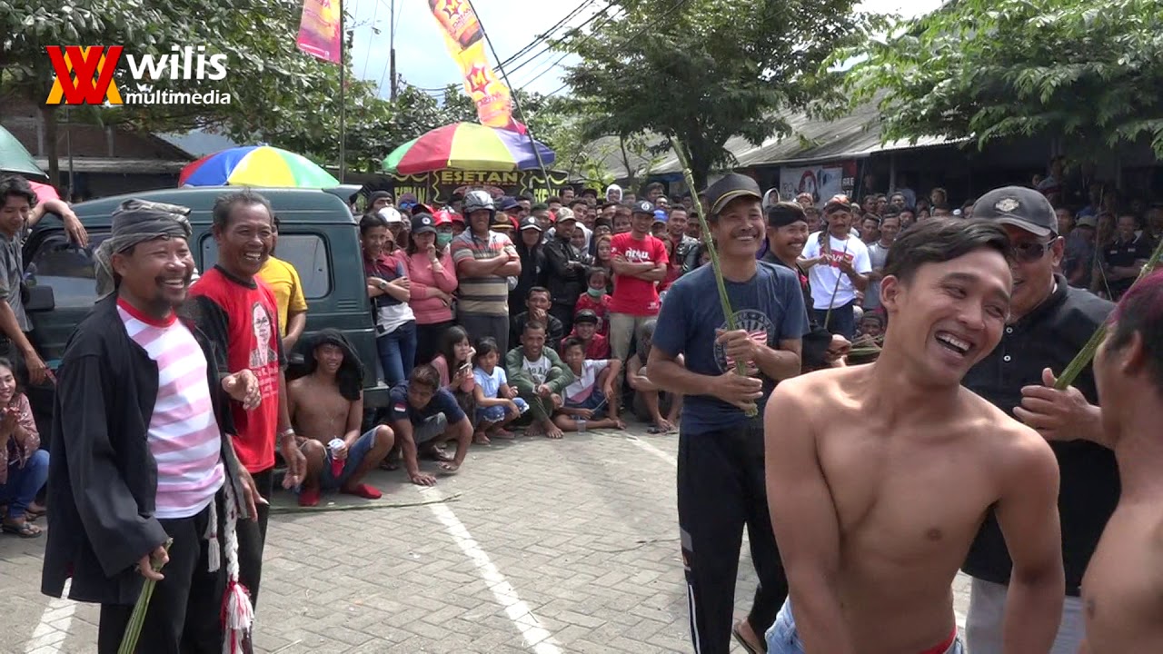 SENI TIBAN LABUH SEMBONYO PANTAI PRIGI TRENGGALEK 2019 - YouTube