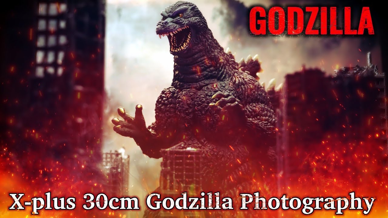 HAVING FUN WITH GODZILLA 🙂 X-PLUS INCREDIBLE 30CM FIGURES - YouTube