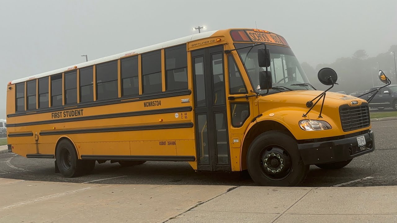 First Student School Bus NCNR5734 arriving at the School in the Fog ...