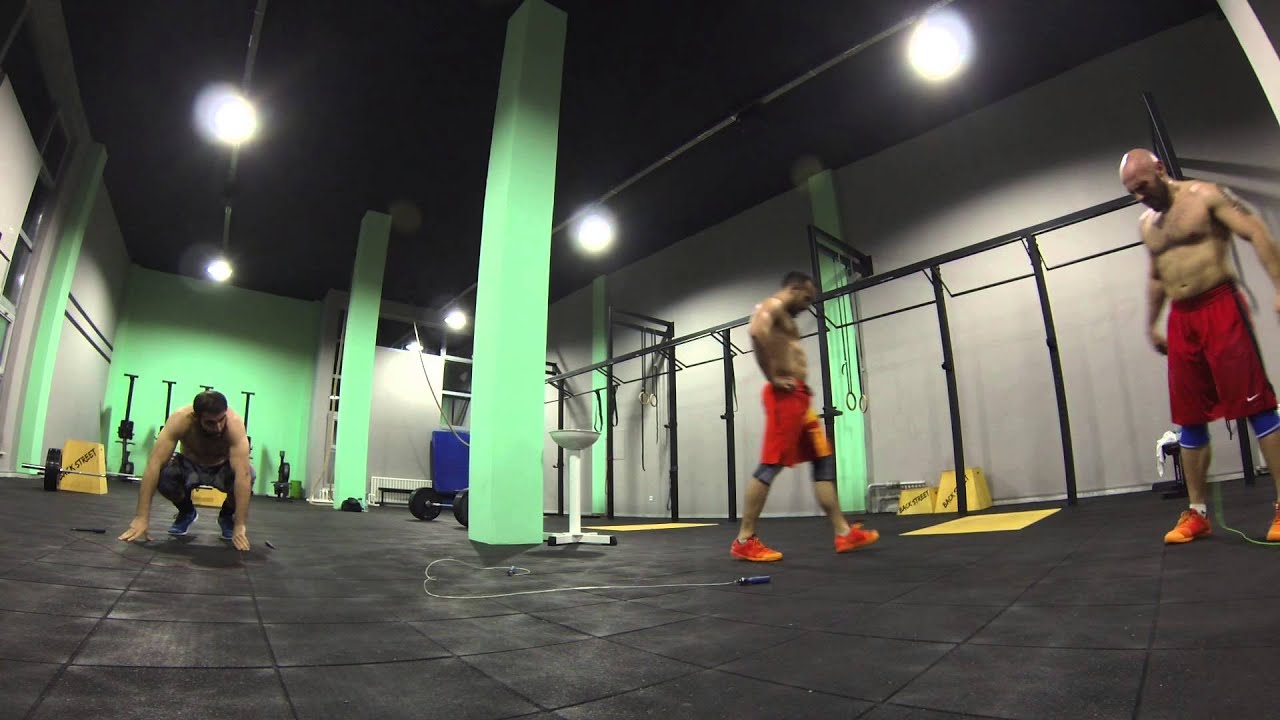06.12.2014 / WOD 2 @ CrossFit Back Street / 10 min EMOM double unders ...