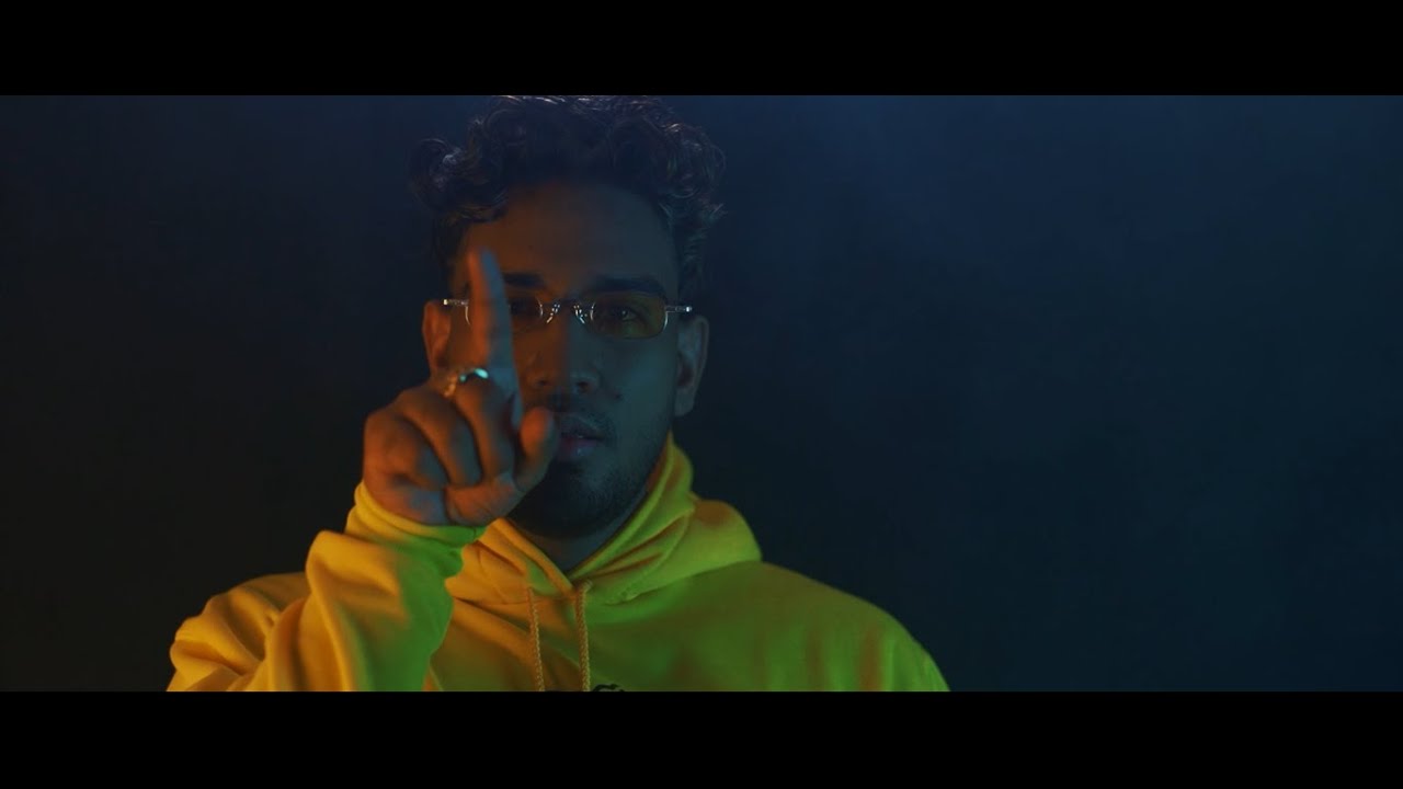 SLOW (Video Oficial) - XHAVI Royal B - YouTube Music