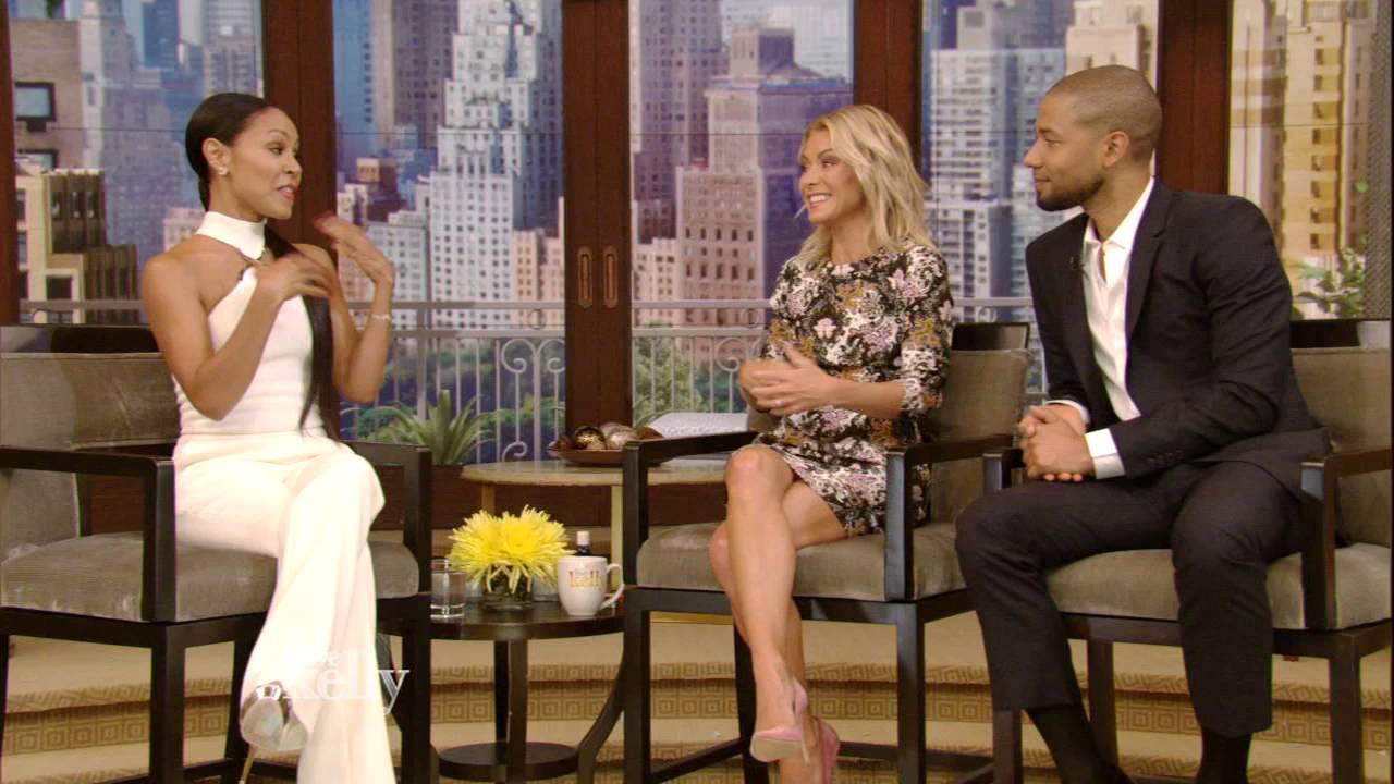 Jada Pinkett Smith Returns to "Gotham" as Fish Mooney - YouTube