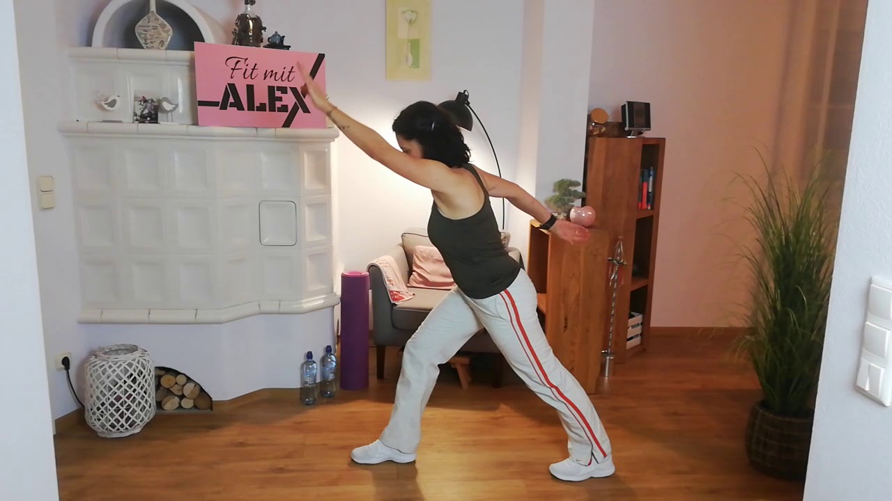 Fit mit Alex - Bodystyling mit Wasserflaschen (24) - YouTube