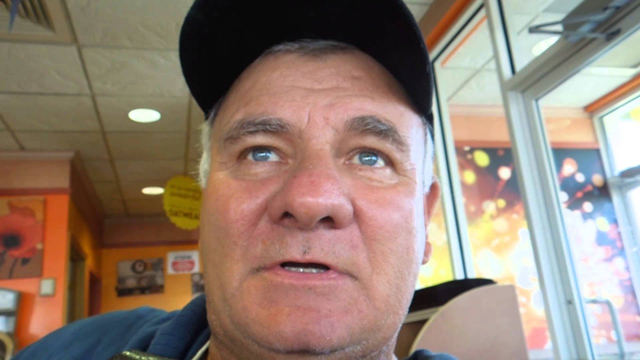 Vernon Travis talks on Old 78 Collectors Records - YouTube