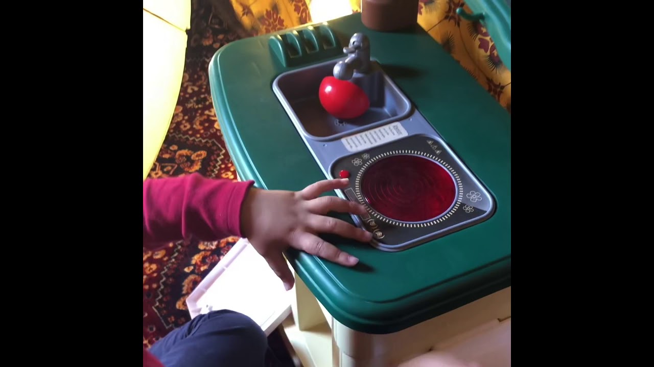 ادم ويوسف وقت الطبخ .Adam and yousef while cooking 👬🥙 - YouTube