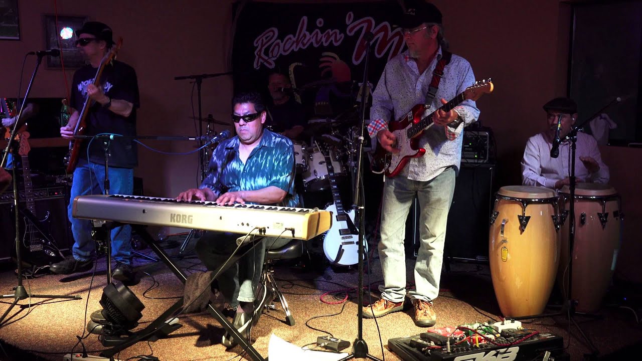 Moon Daddy Band - Oye Como Va - YouTube