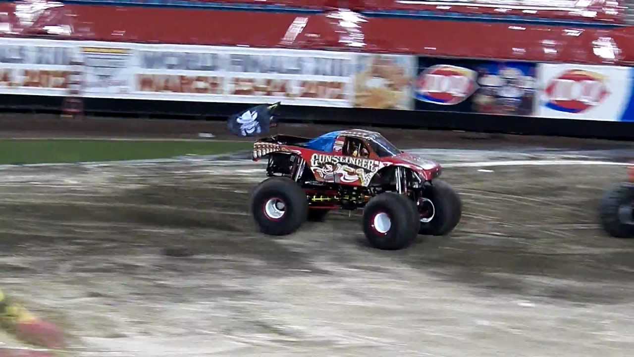 37. Monster Jam Jacksonville 2012 - Gunslinger (Scott Hartsock) - YouTube