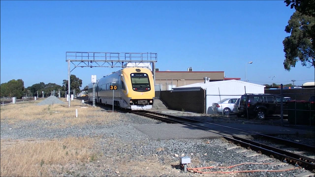 TransWA, Prospector seen departing Midland Railway Station. 14/12/2015 ...
