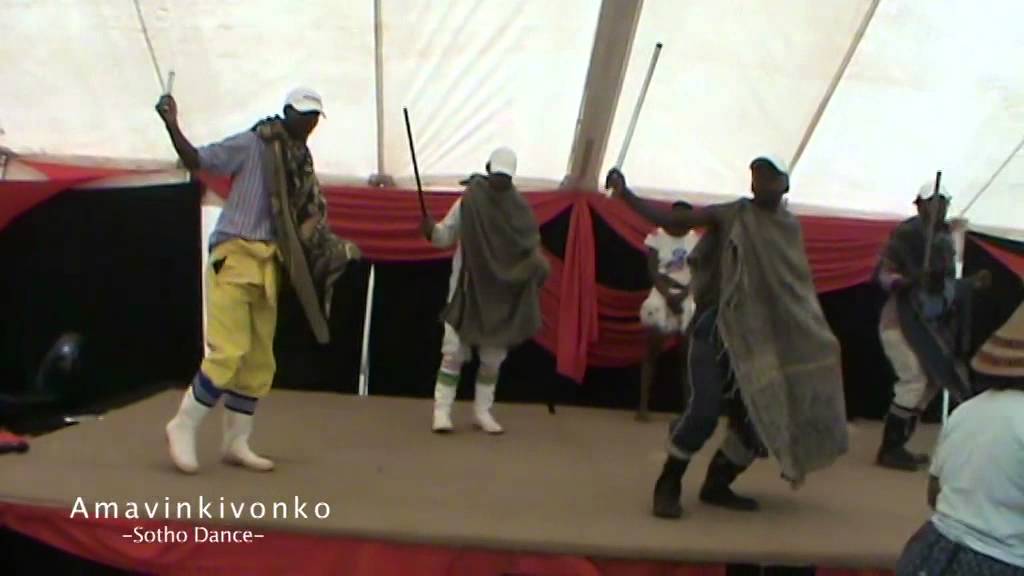 Amavinkivonko Sotho Dance - YouTube