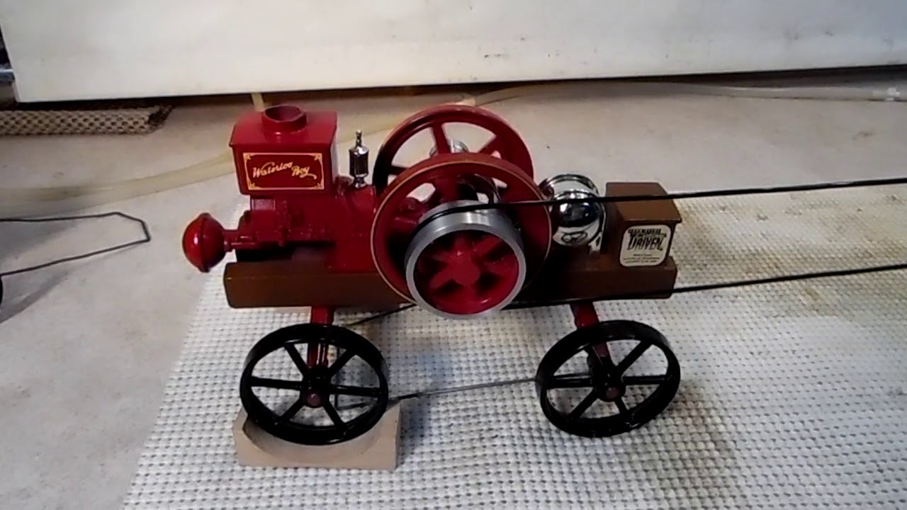 Ertl John Deere 2 hp Waterloo boy steam engine powered - YouTube